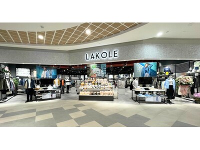 アダストリアのLAKOLEが海外1号店を出店 三井ショッピングパーク ららぽーと台北南港にオープン 投稿日時： 2025/03/26 16:19[PR TIMES] - みんかぶ
